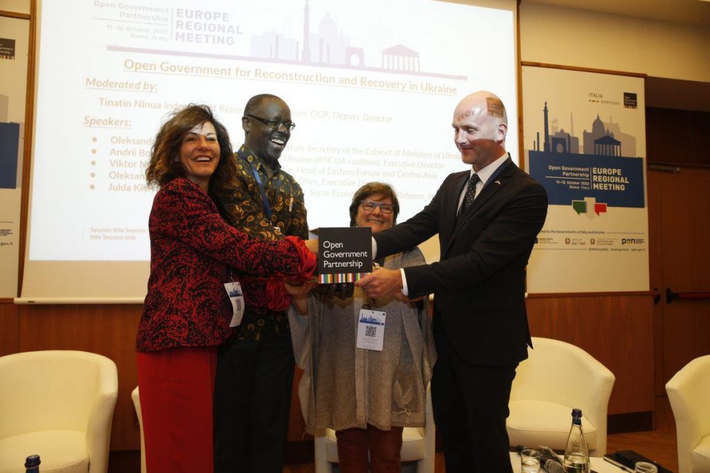 Italy and Aidan Eyakuze handing over the leadership of OGP to Estonia ...